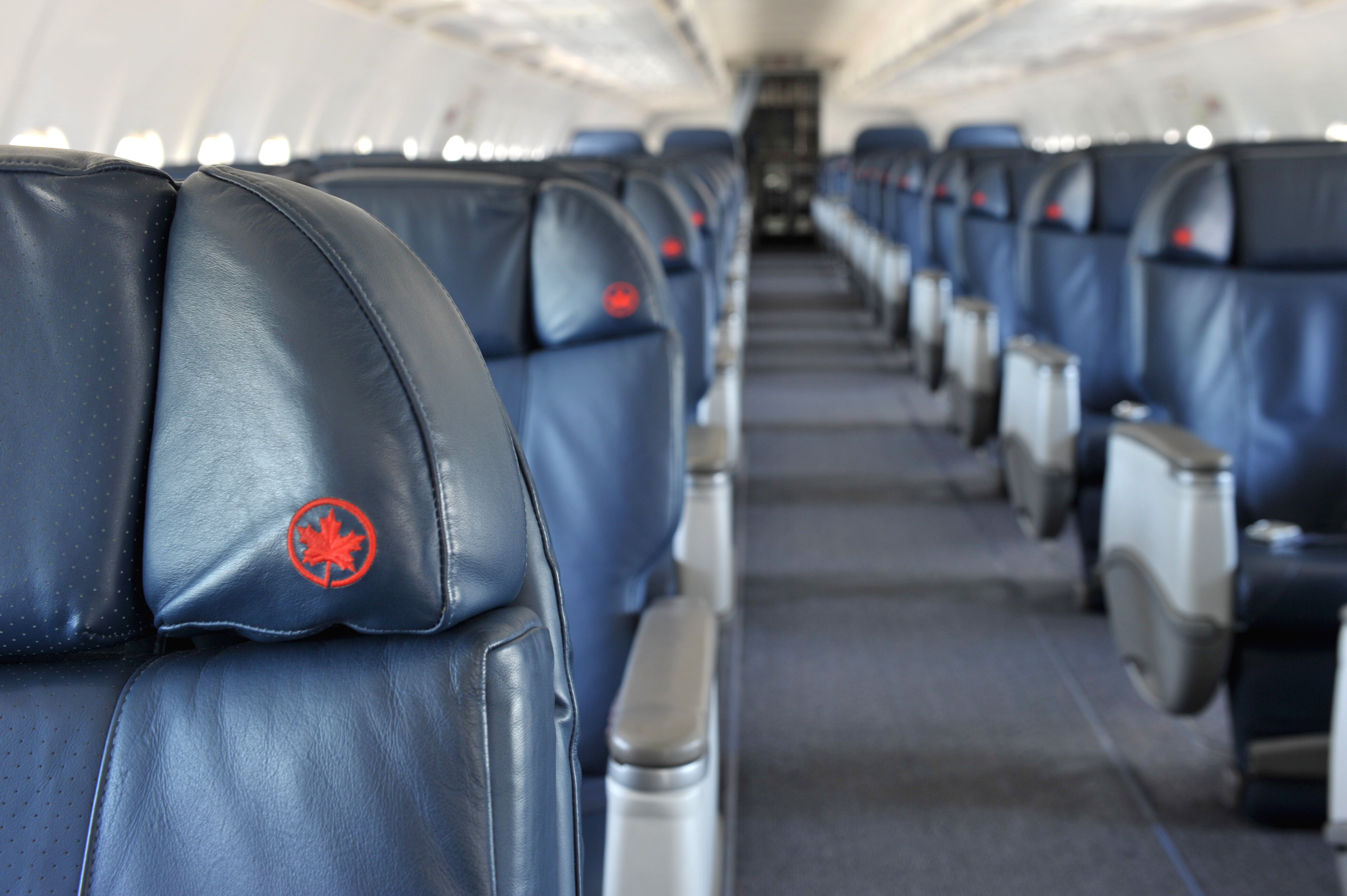 aircanada.com.br - Galeria de Fotos & Logos - Air Canada Jetz